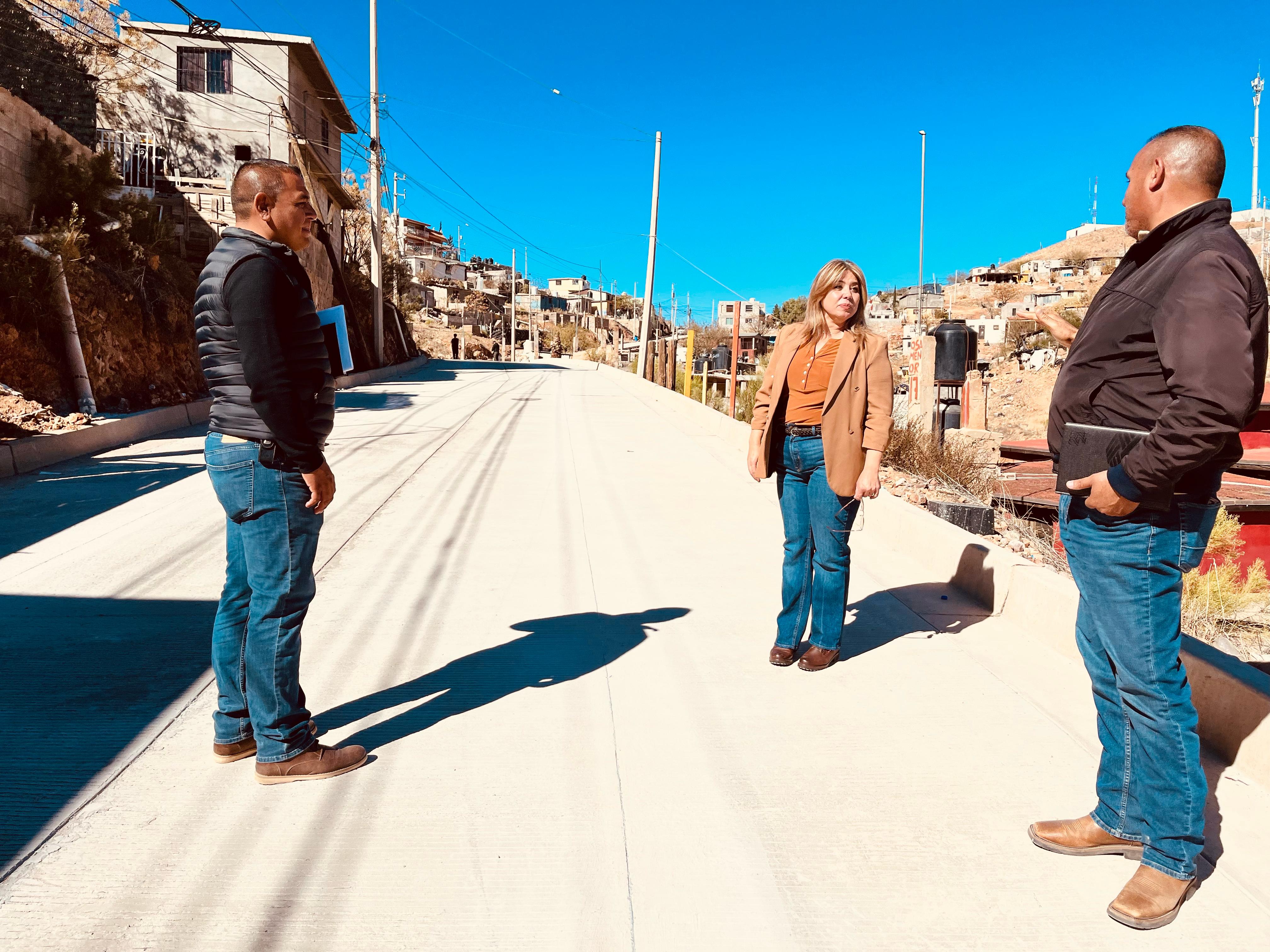 AVANZAN OBRAS DE PAVIMENTACIÓN EN COLINAS DEL SOL Y LA CTS-CROC ...