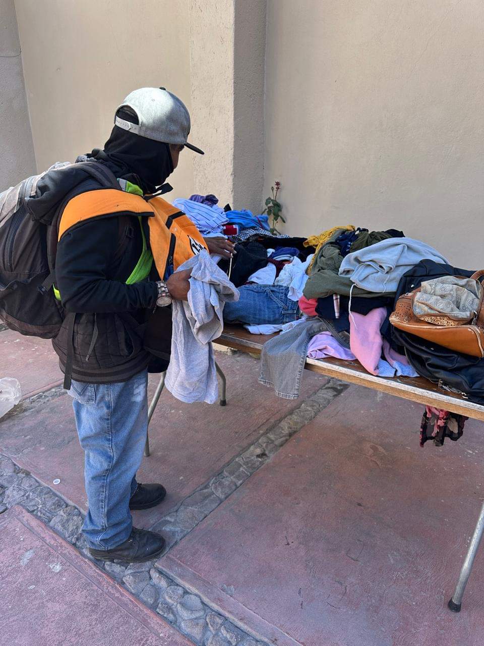 Entrega Bienestar ropa a personas necesitadas - Gobierno Municipal de ...