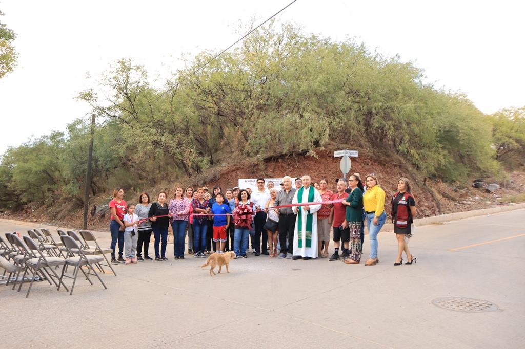 INAUGURA ALCALDE JFGN OBRAS DE PAVIMENTACIÓN EN LA COLONIA IMSS ...