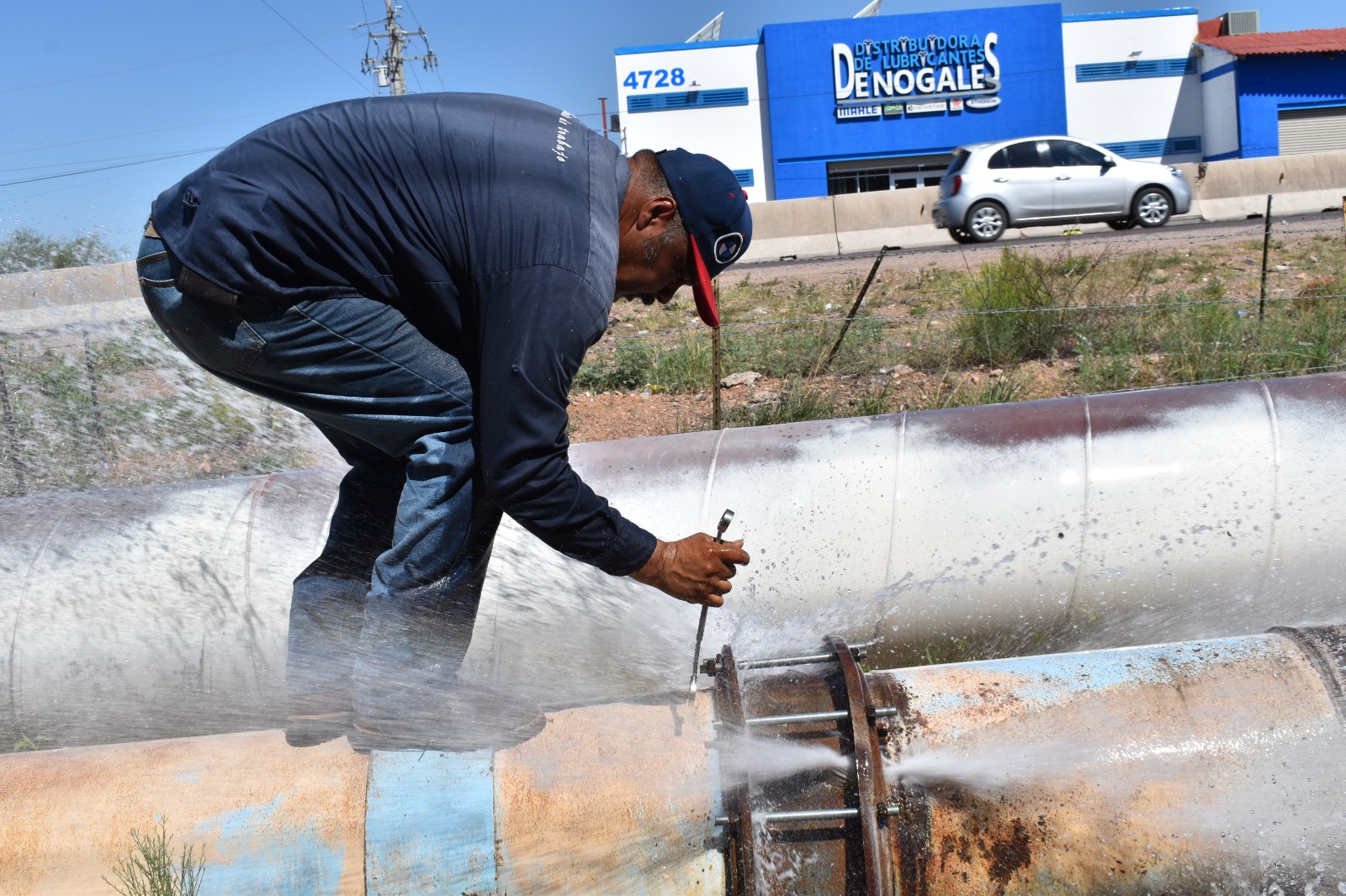 CUMPLE JFGN CON REPARACIÓN DE FUGA EN CARRETERA INTERNACIONAL ...